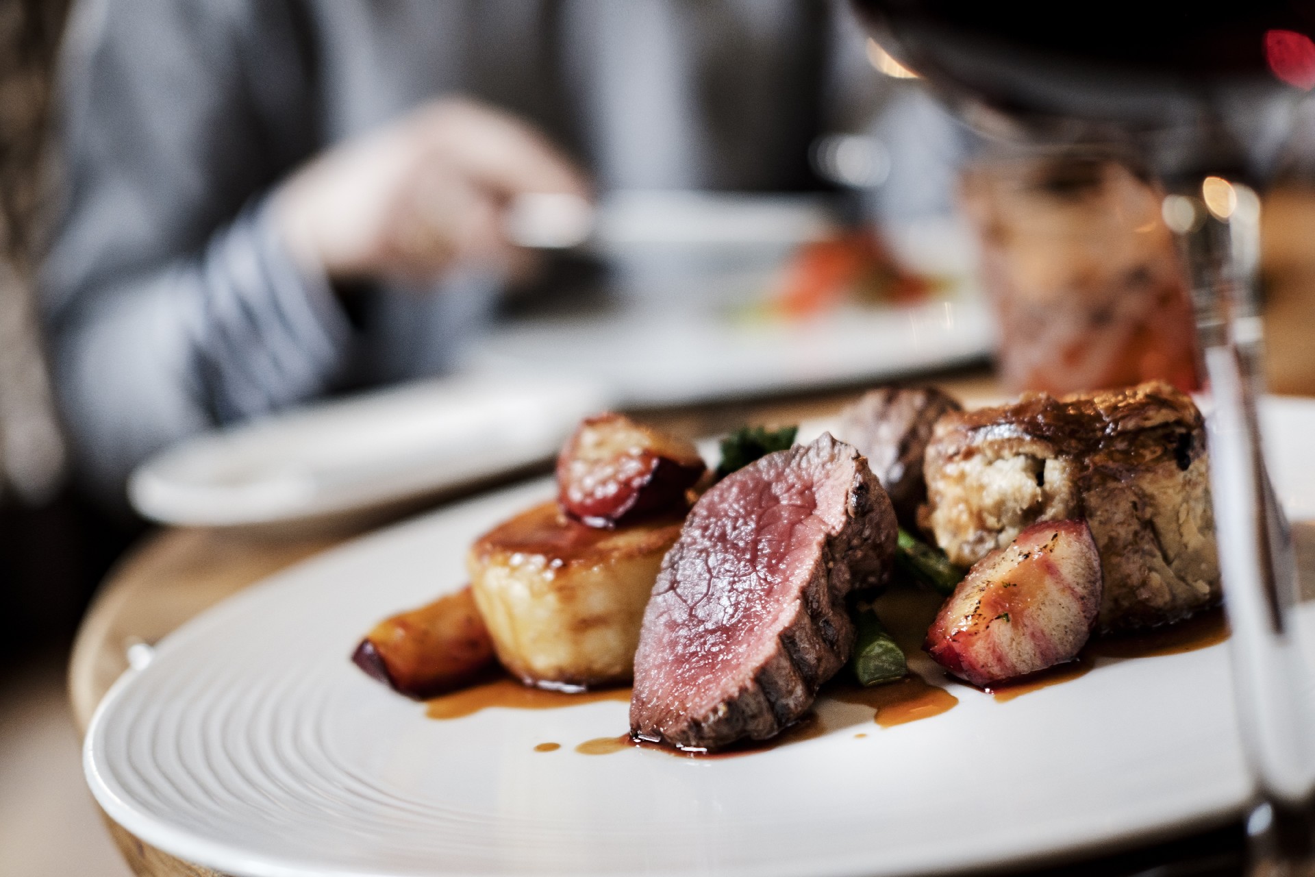 Lunch Menu at The Bay Tree Hotel | Bar & Restaurant In Burford Cotswolds