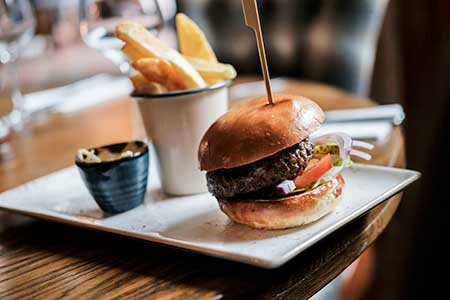 The Lamb Inn Bar and Restaurant in Burford | Cotswold Inns & Hotels